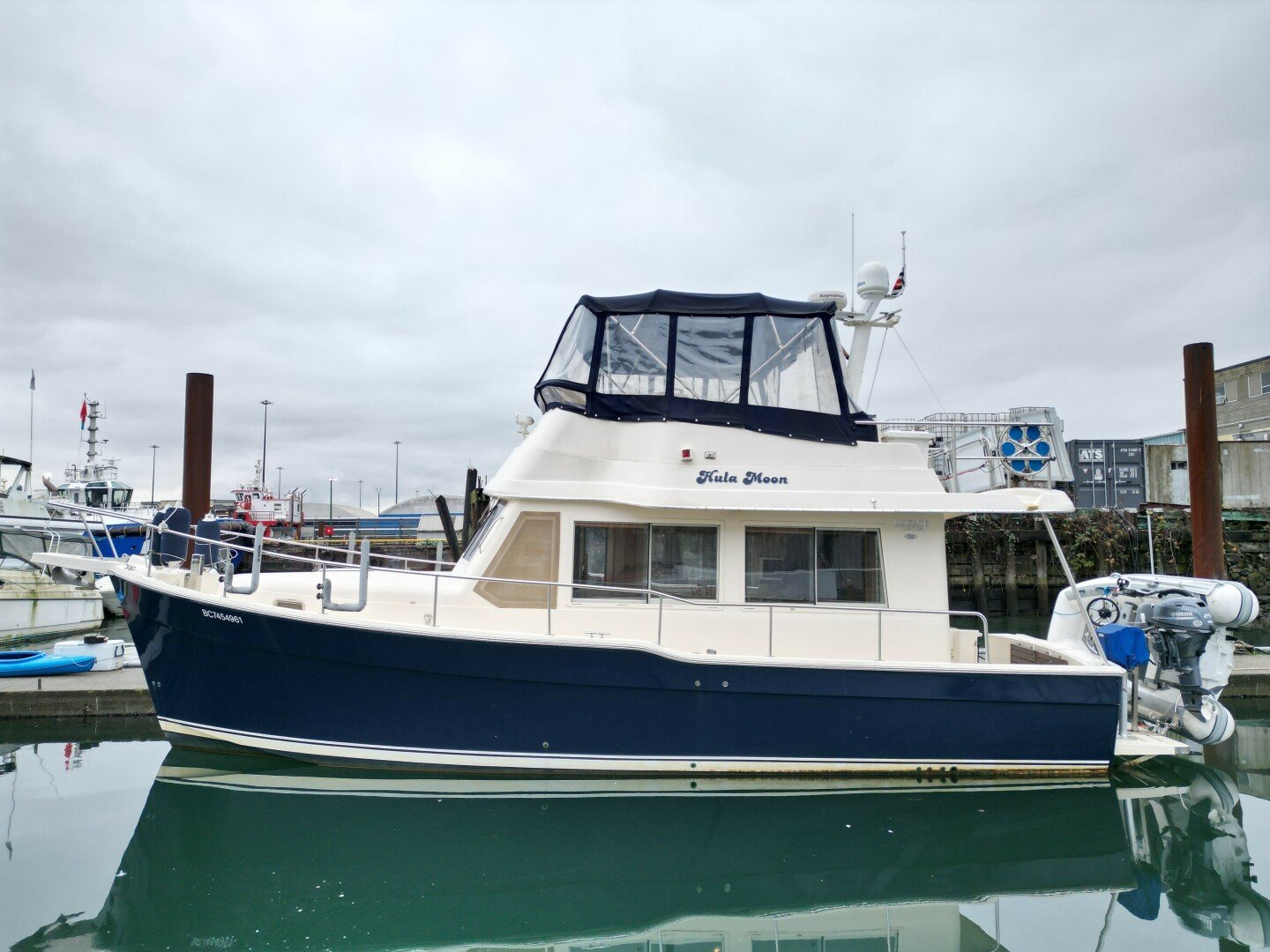 2006 Mainship 34 Trawler - Hula Moon | Yacht BC Yacht Sales